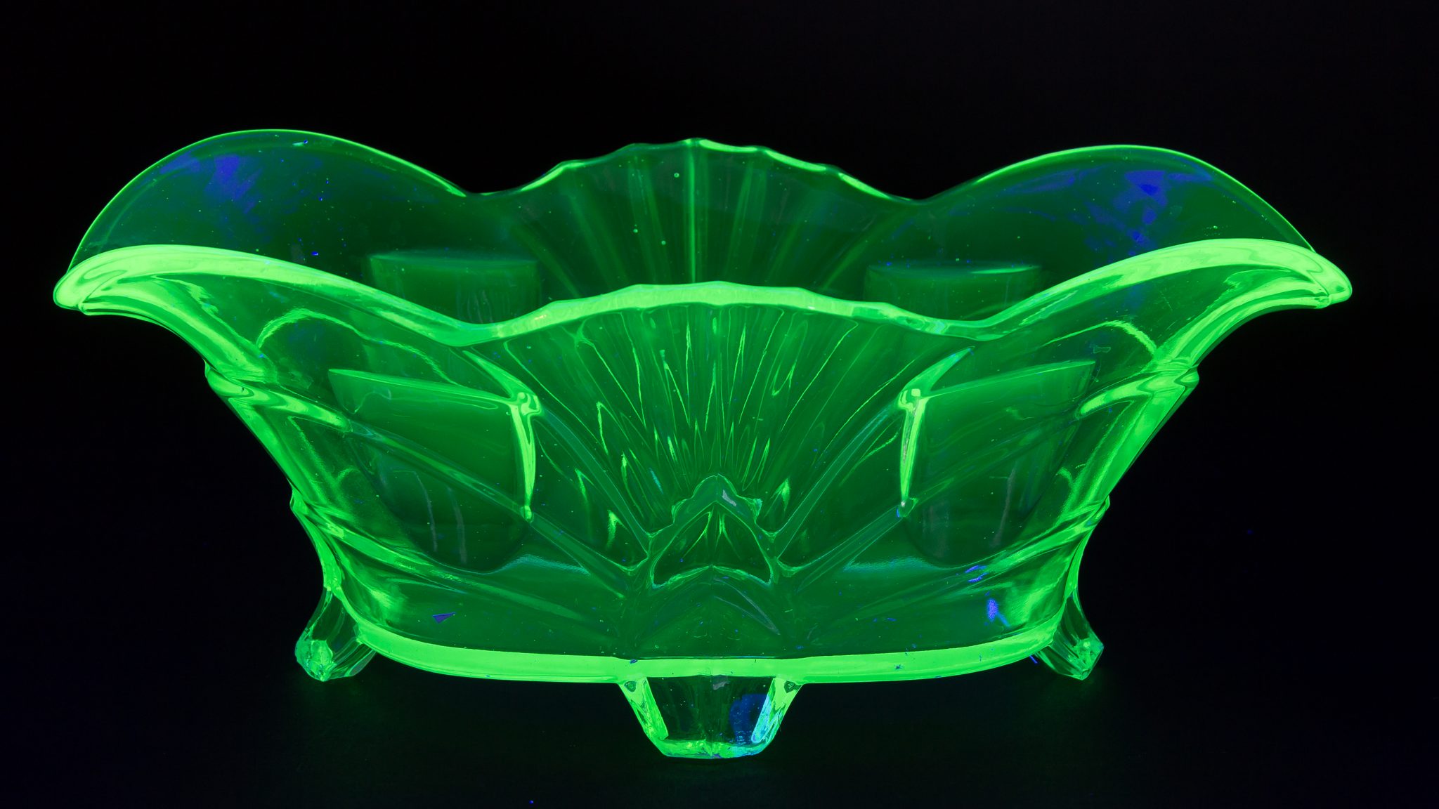Uranium Glass – The Glow in the Dark Phenomenon | Explore Nuclear