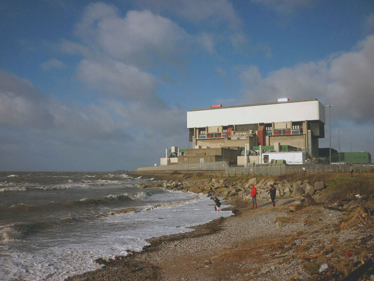 Advanced Gas-cooled Reactor (AGR) – A Second Generation for UK Nuclear ...